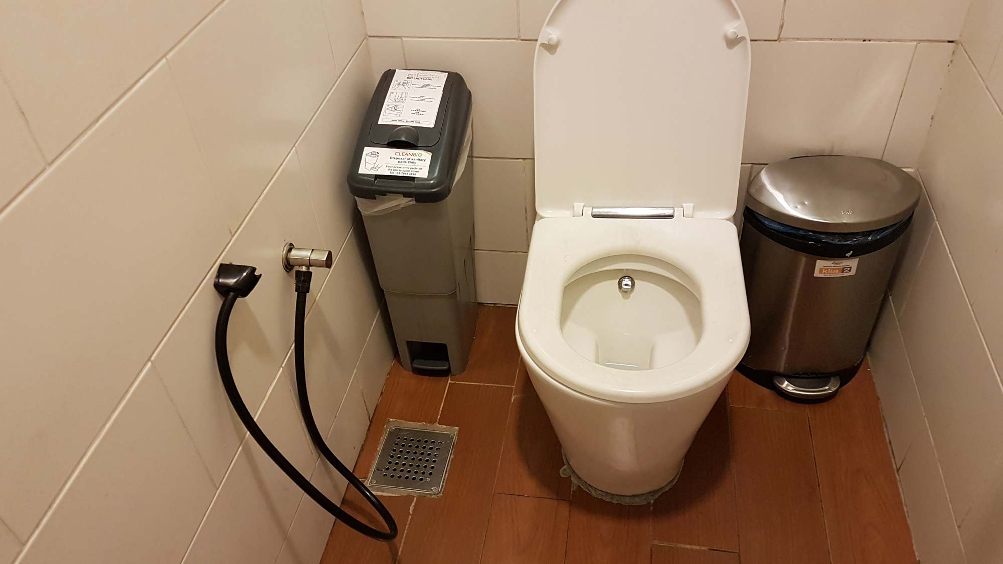 El Fascinante Mundo de las Letrinas e Inodoros Asiáticos - milyunamillas